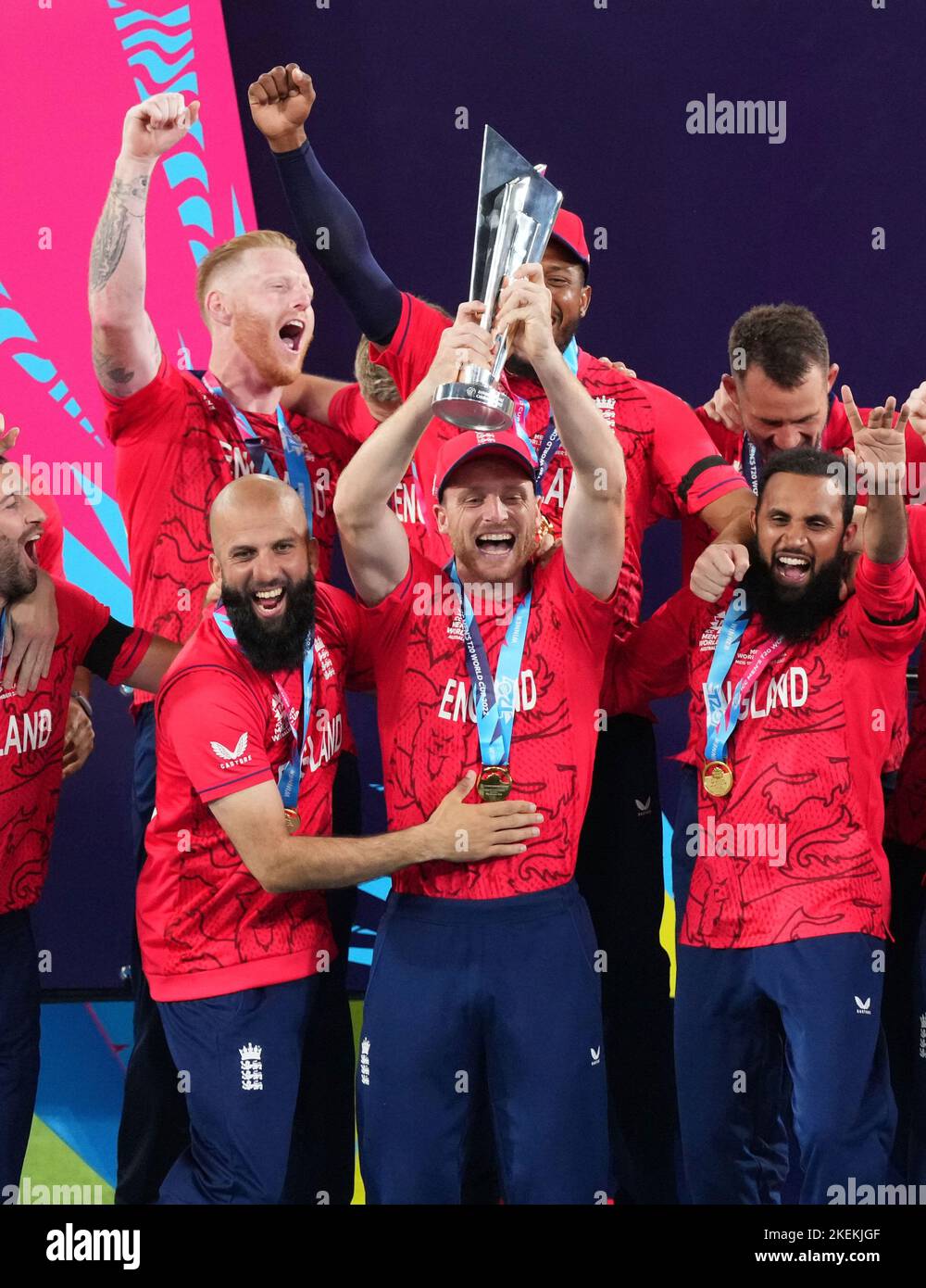 Cricket world cup trophy lift hi-res stock photography and images - Alamy