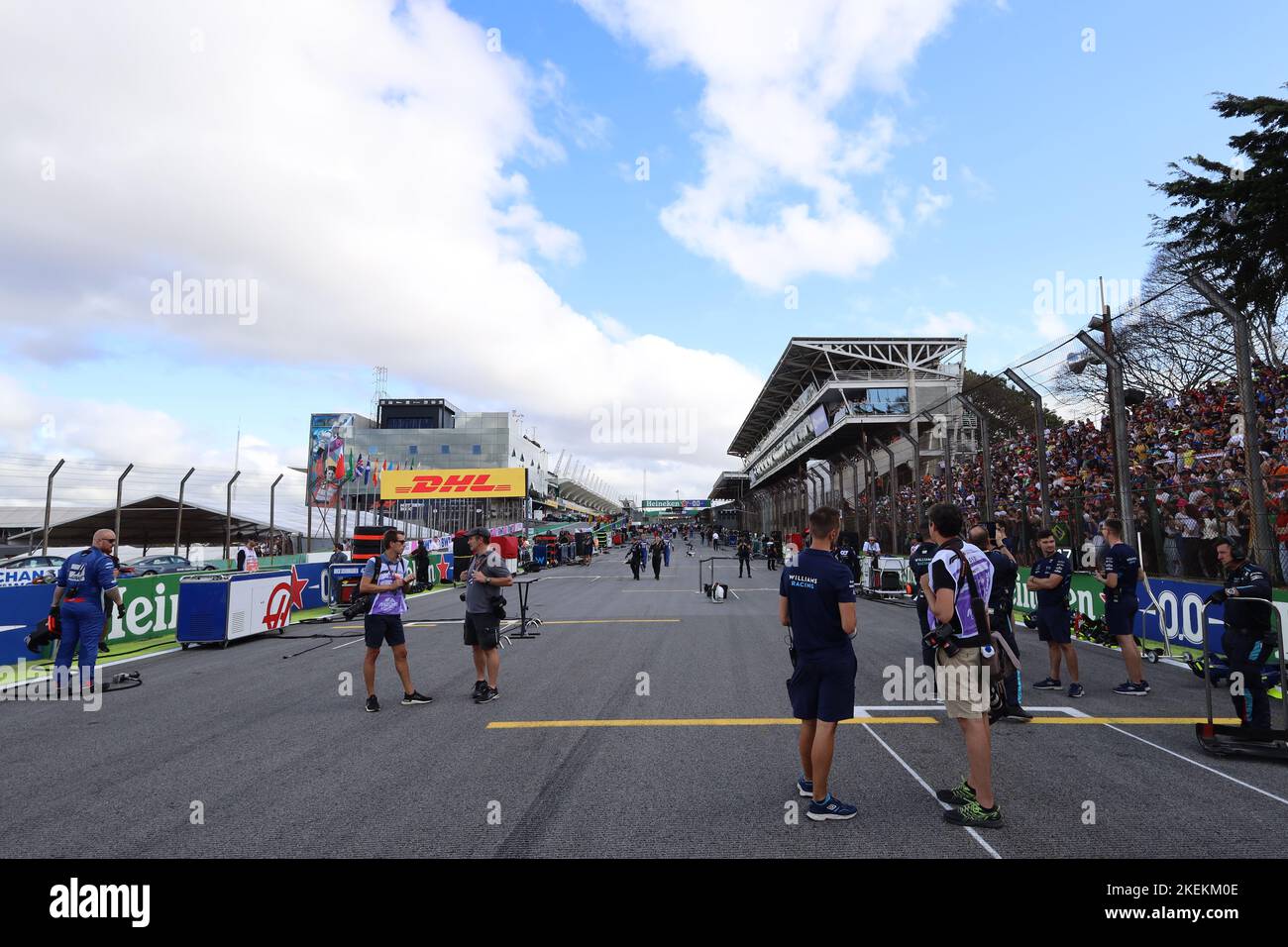 F1 grid view hi-res stock photography and images - Alamy