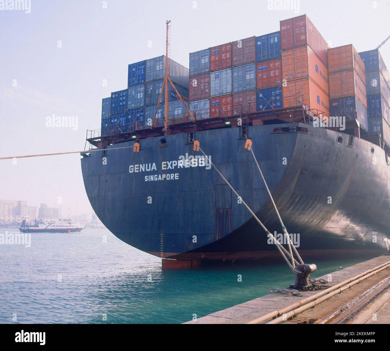 Puerto de barco amarrado hi-res stock photography and images - Alamy
