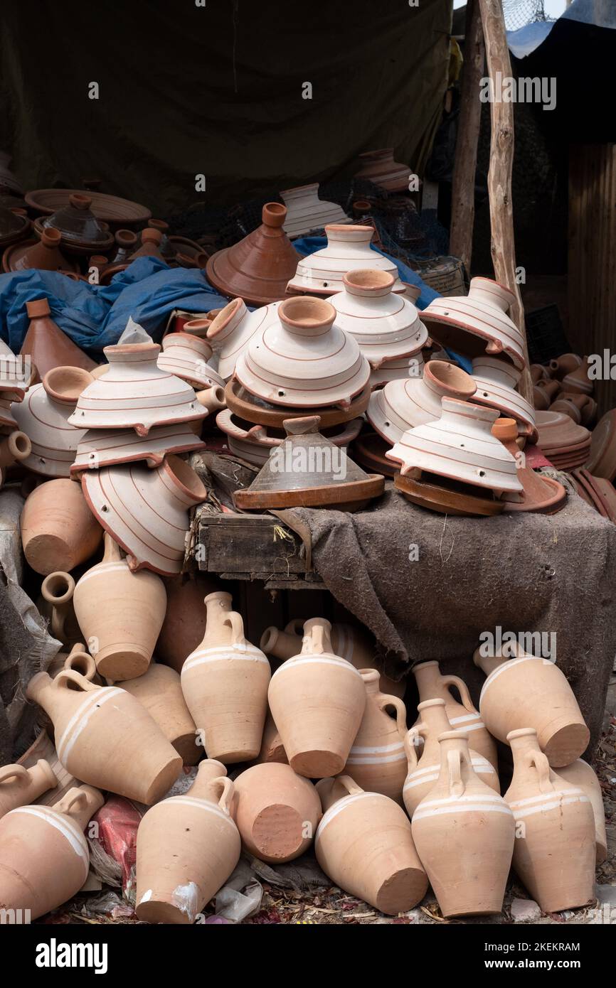 Handmade jugs hi-res stock photography and images - Alamy