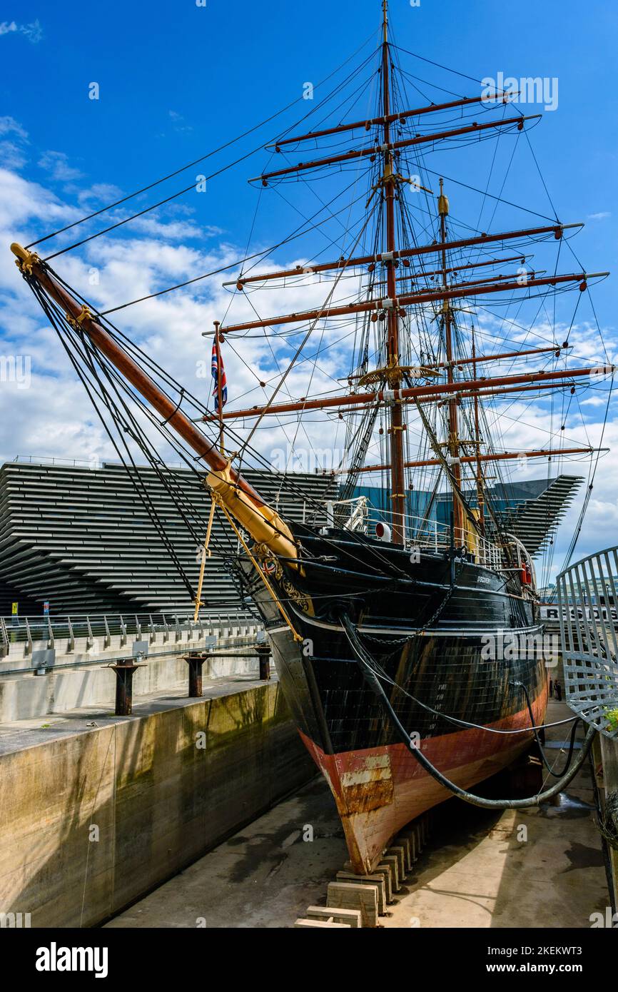 The RSS Discovery at Discovery Point, Dundee, Scotland, UK. Behind is ...
