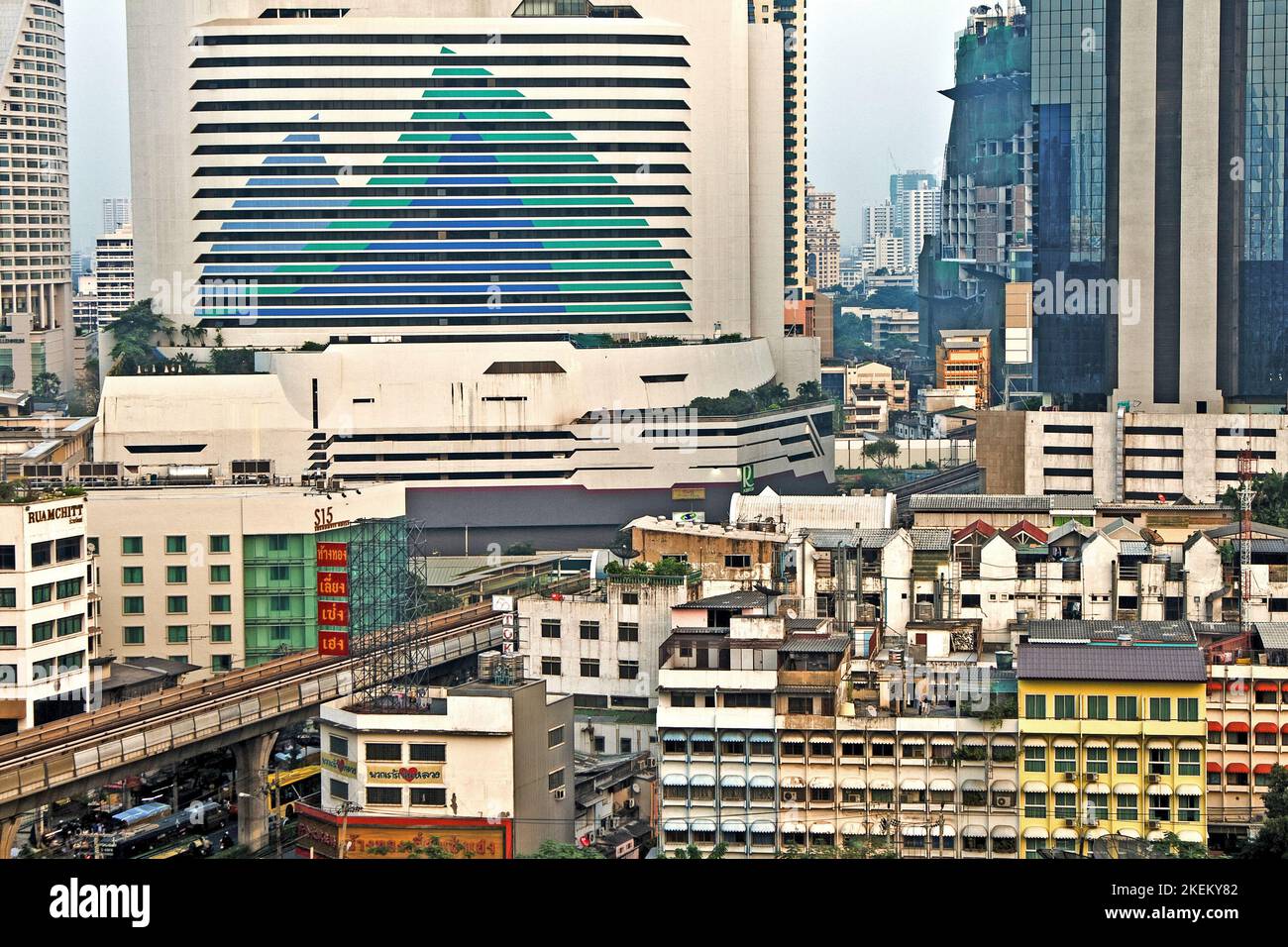 Nana sukhumvit bangkok hi-res stock photography and images - Alamy