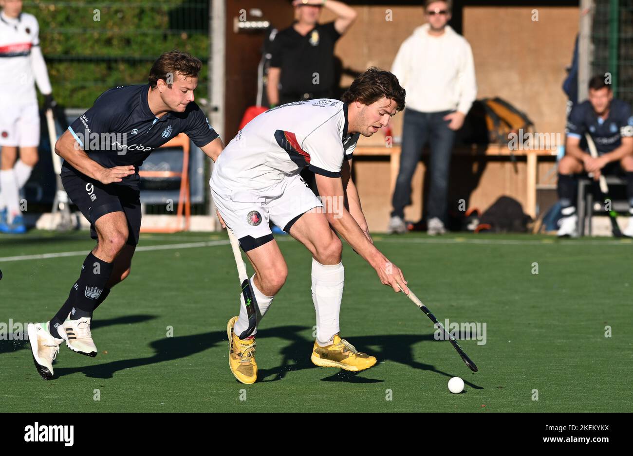 Oree's Maxime Plennevaux and Dragons' Henri Raes fight for the ball ...