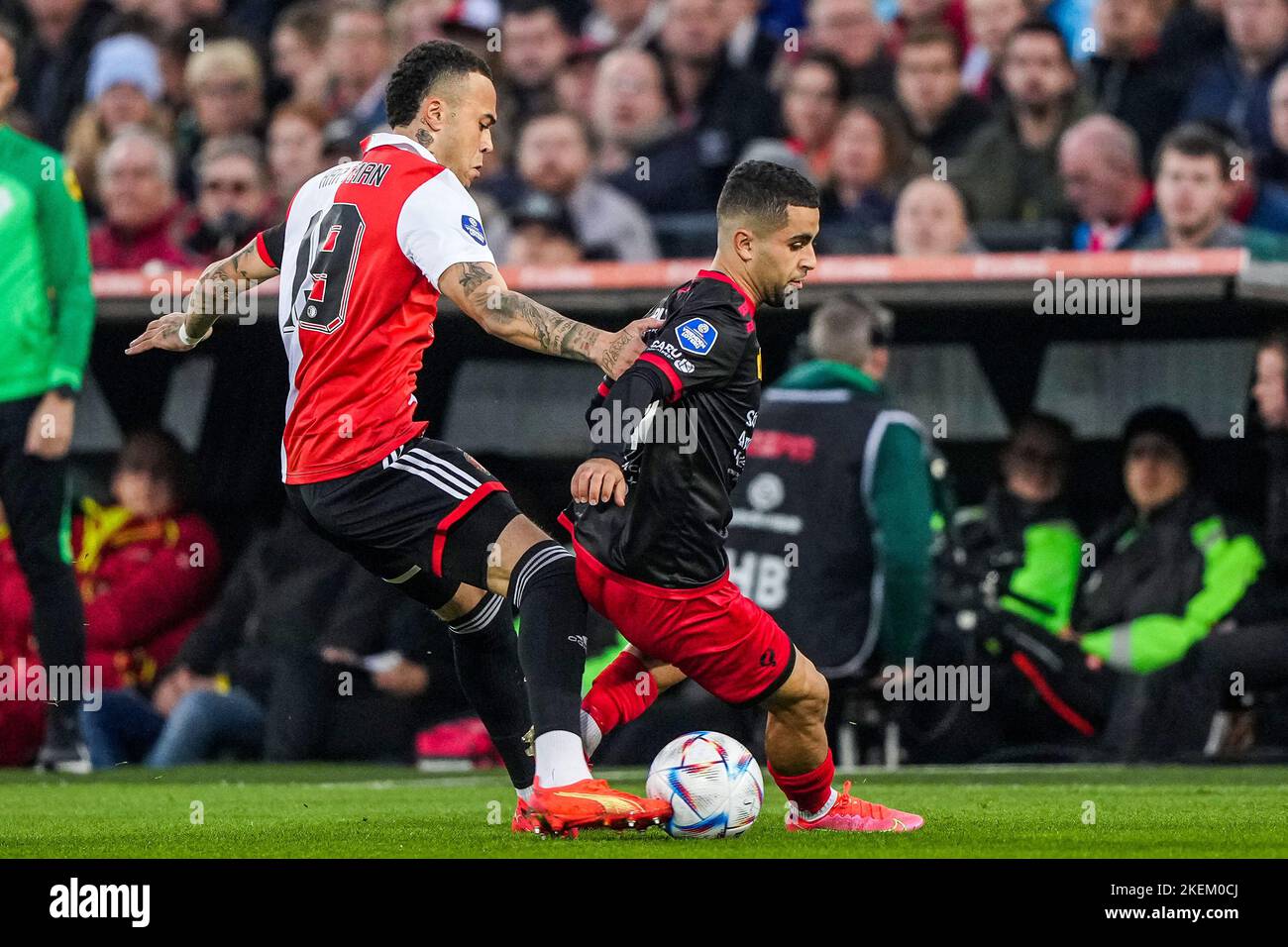 Rotterdam - Quilindschy Hartman of Feyenoord, Marouan Azarkan of sbv ...