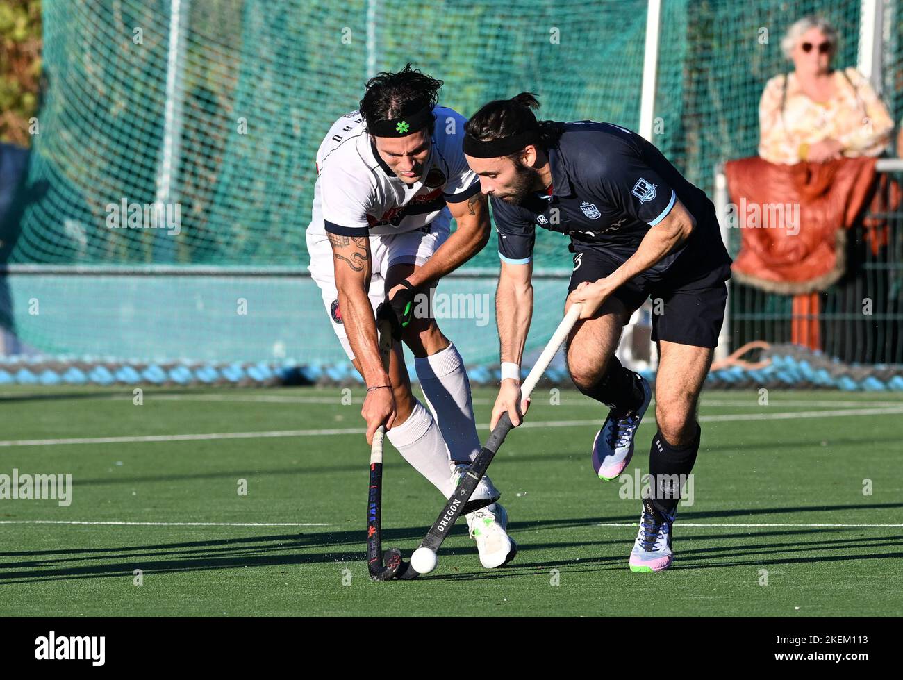 Dragons' Simon Gougnard and Oree's Eliot Curty fight for the ball ...