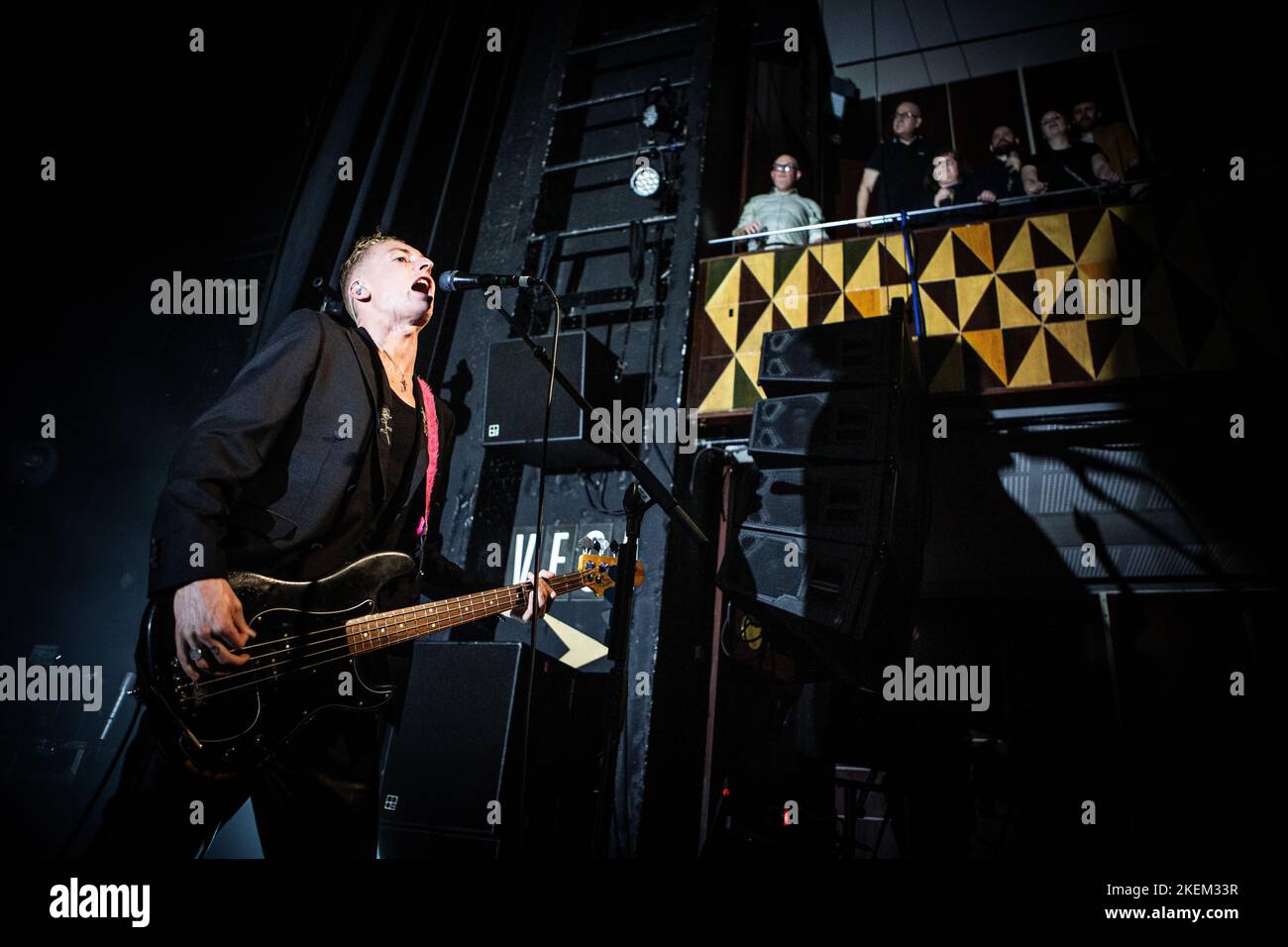 Wolf alice bass player hi-res stock photography and images - Alamy
