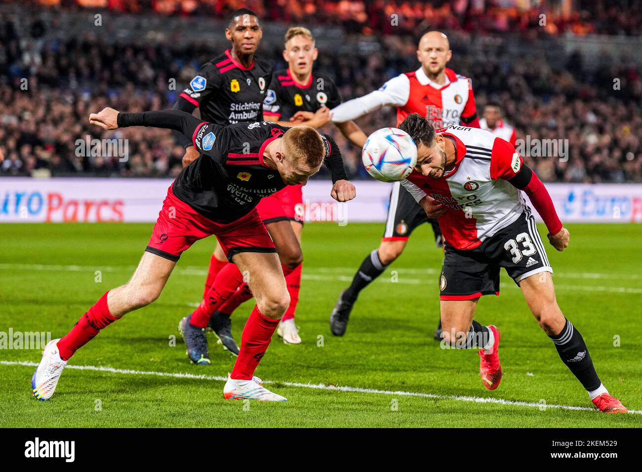Rotterdam - Mike van Duinen of sbv Excelsior, David Hancko of Feyenoord ...