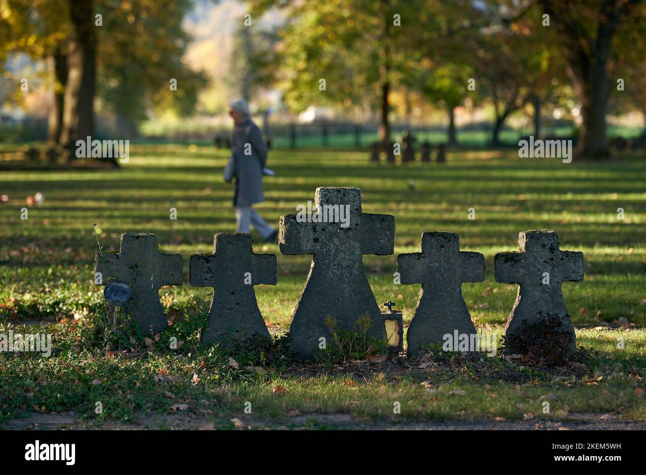 Sinzig, Germany. 13th Nov, 2022. Stone crosses in the military cemetery ...