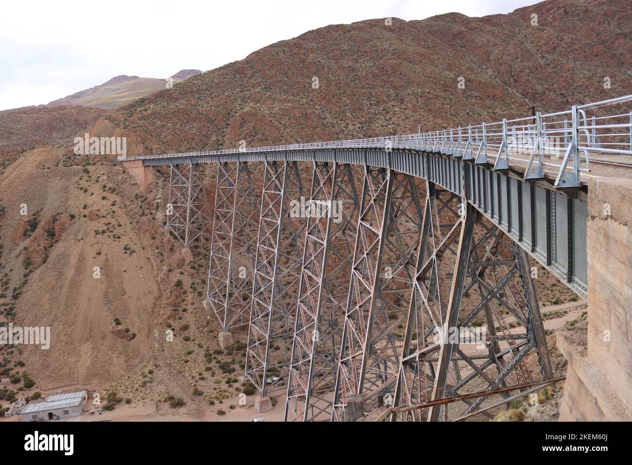 Railroad track tren las hi-res stock photography and images - Alamy