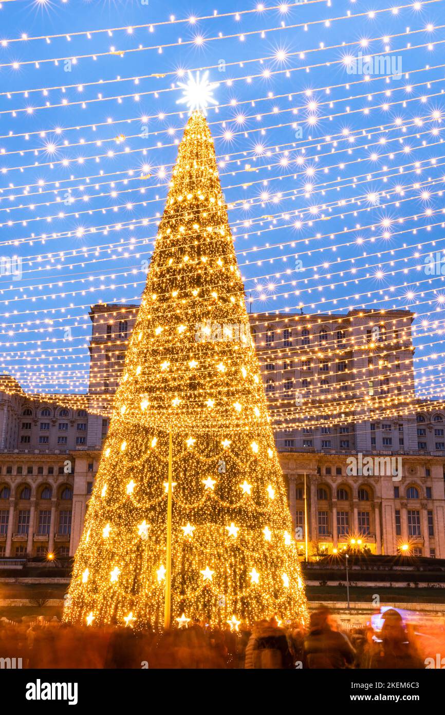 Bucharest Christmas market at night Stock Photo - Alamy