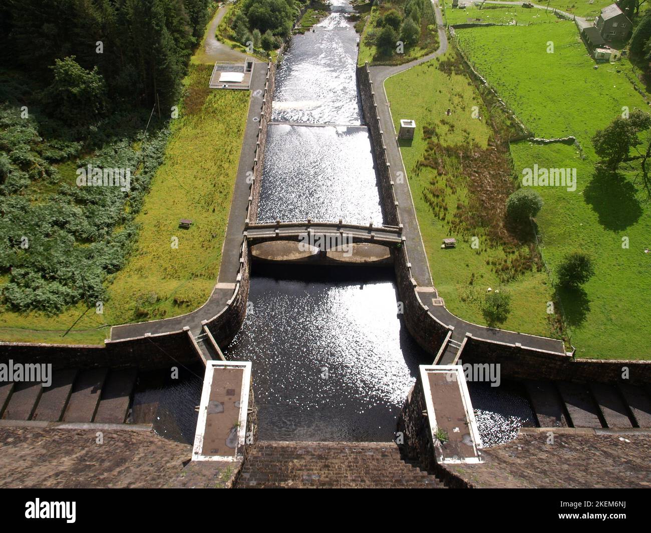 Dam of Clearwen reservoir, Elan Valley, Wales Stock Photo - Alamy