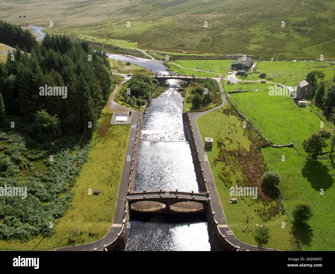 Dam of Clearwen reservoir, Elan Valley, Wales Stock Photo - Alamy