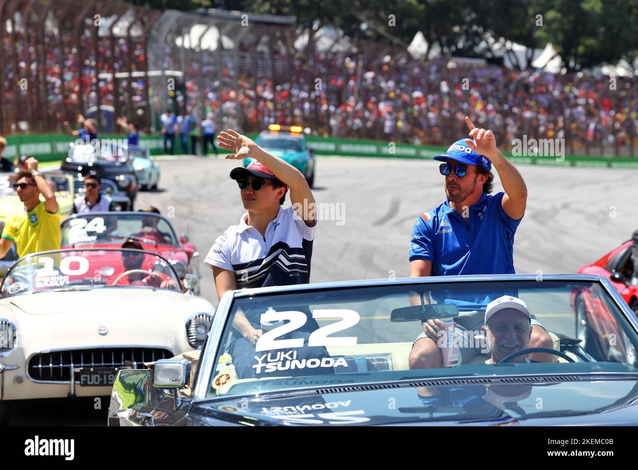 Yuki tsunoda drivers parade hi-res stock photography and images - Alamy