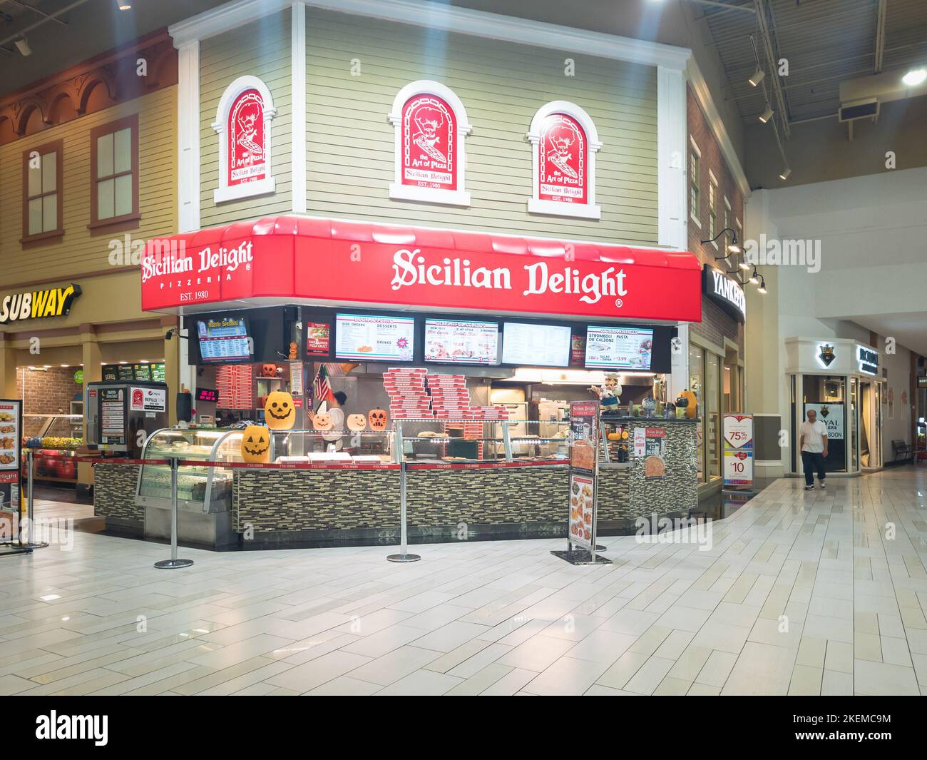 Sicilian delight pizzeria hi-res stock photography and images - Alamy