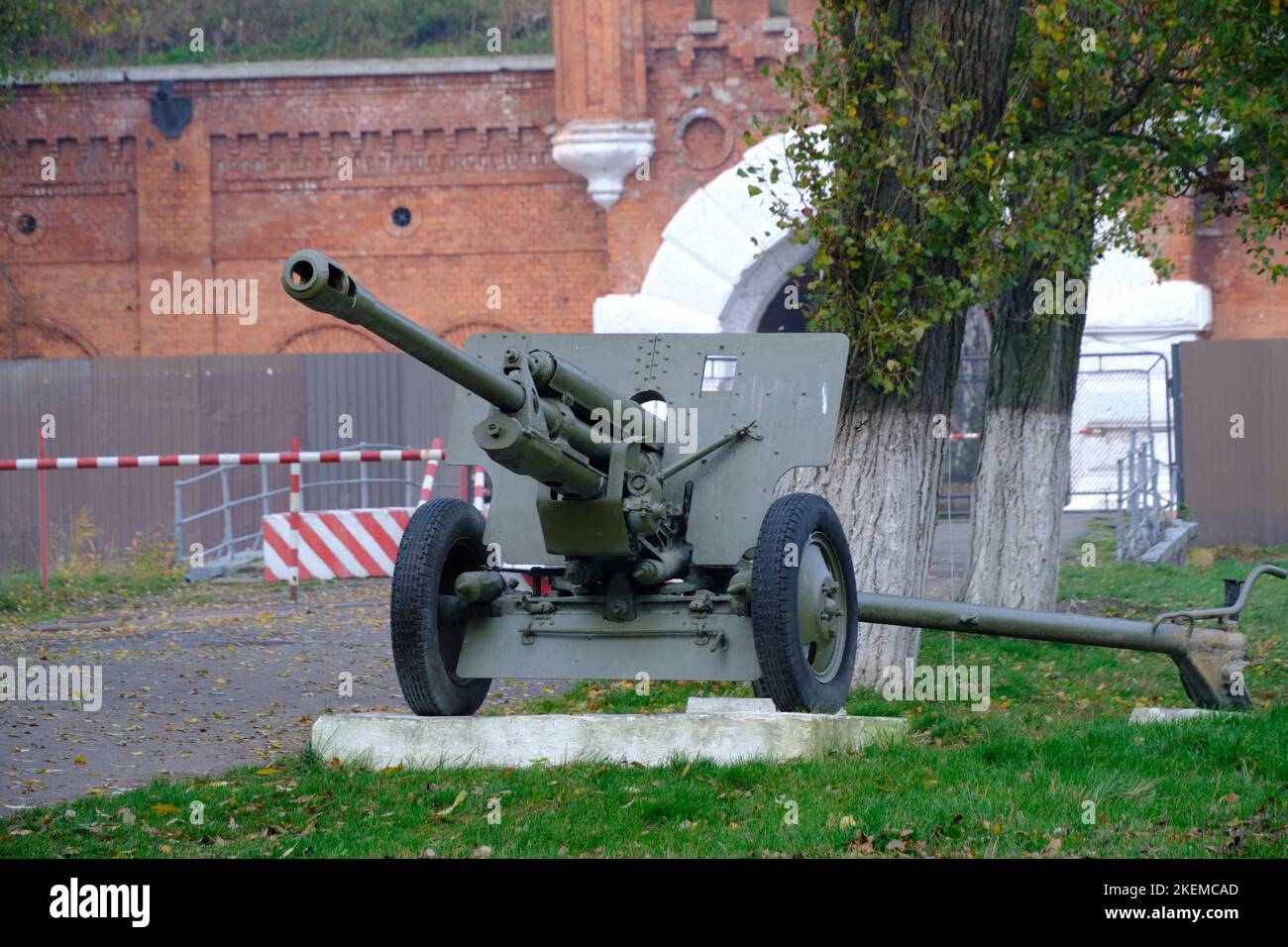 Artillery cannon from Second World War Stock Photo - Alamy