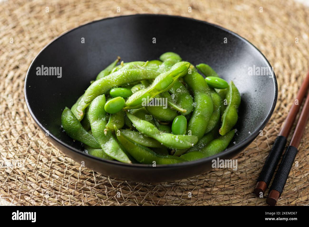 steamed edamame beans Stock Photo - Alamy