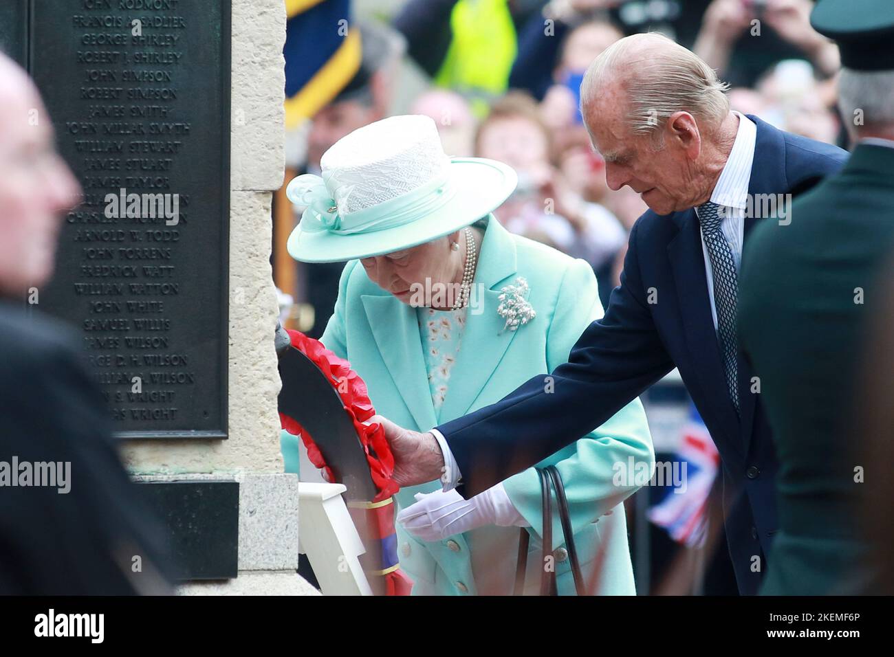 Elizabeth ii 25 world war hi-res stock photography and images - Alamy