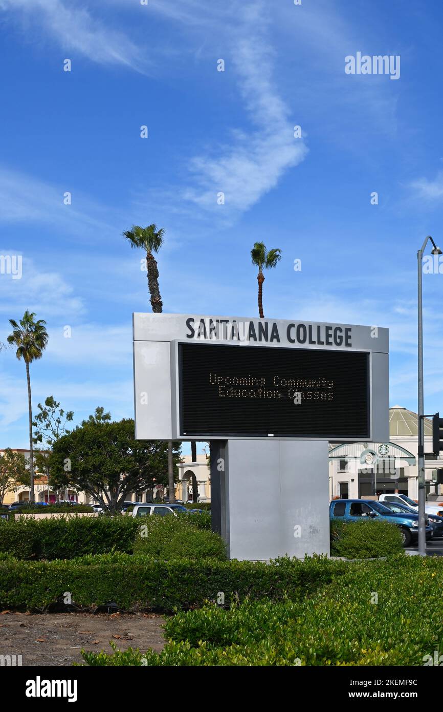 SANTA ANA, CALIFORNIA - 11 NOV 2022: Santa Ana College Electronic ...