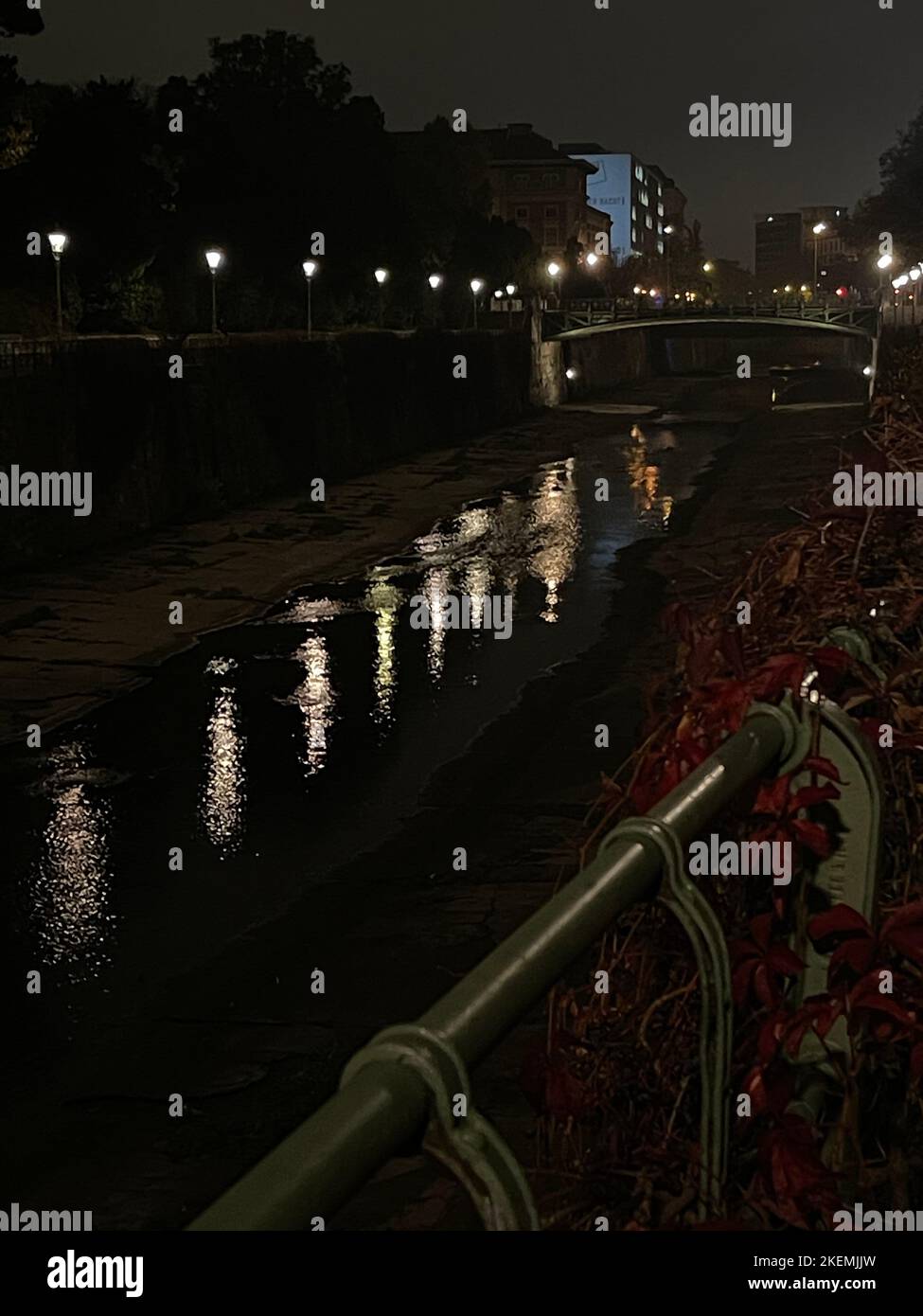 Lights street lamps reflecting hi-res stock photography and images - Alamy