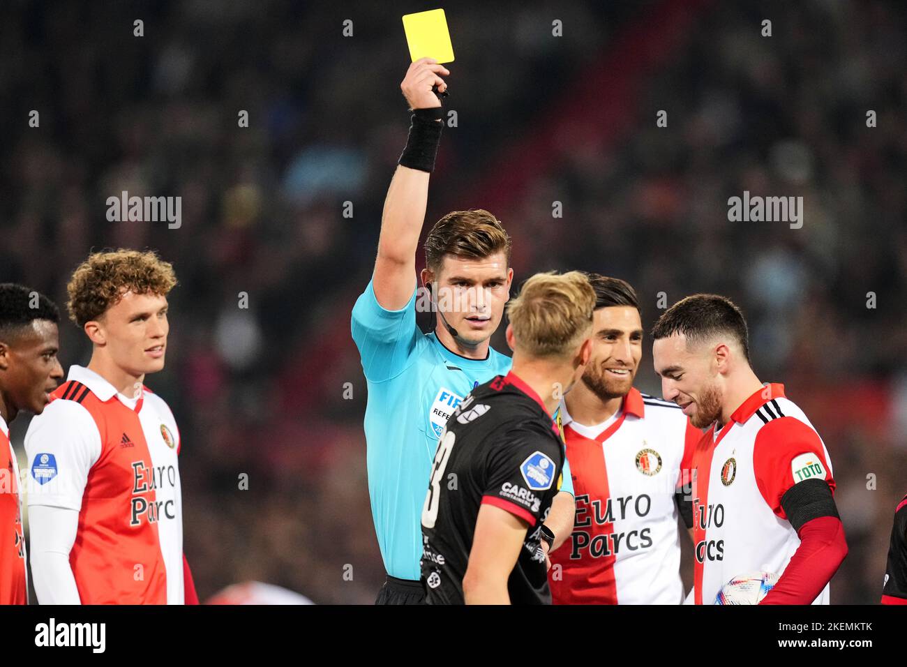 Rotterdam - Referee Joey Kooij, Julian Baas of SBV Excelsior during the ...