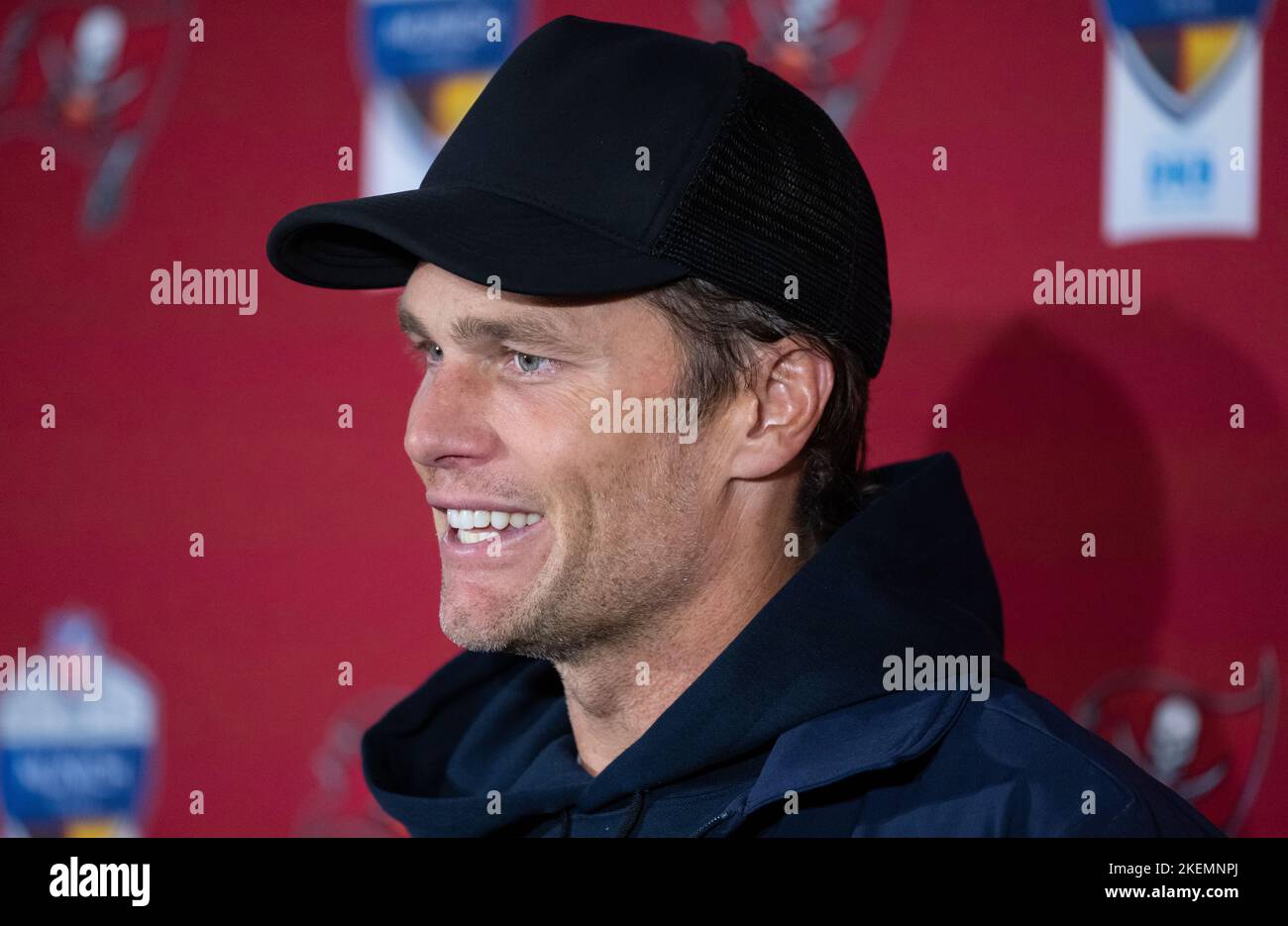 Tom brady buccaneers press conference hi-res stock photography and ...