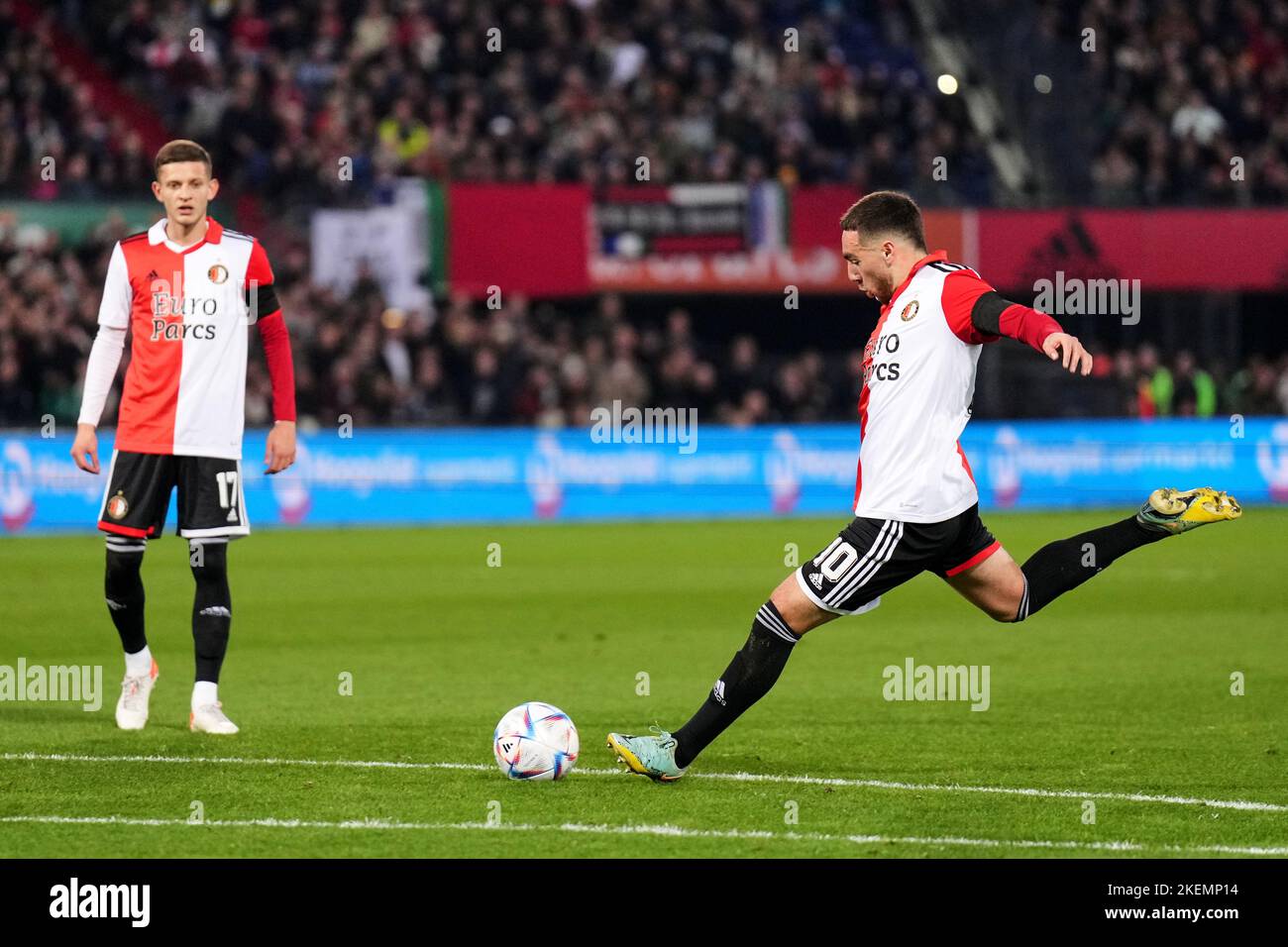 Rotterdam - Orkun Kokcu of Feyenoord scores the 2-1 during the match between Feyenoord v ...
