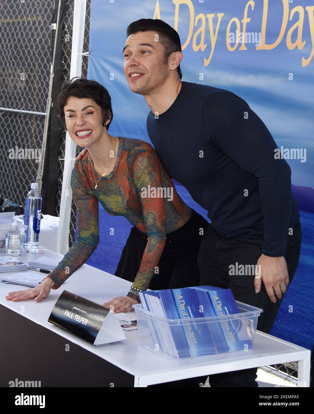 Linsey Godfrey and Paul Telfer arriving at the "Days of Our Lives" Day ...