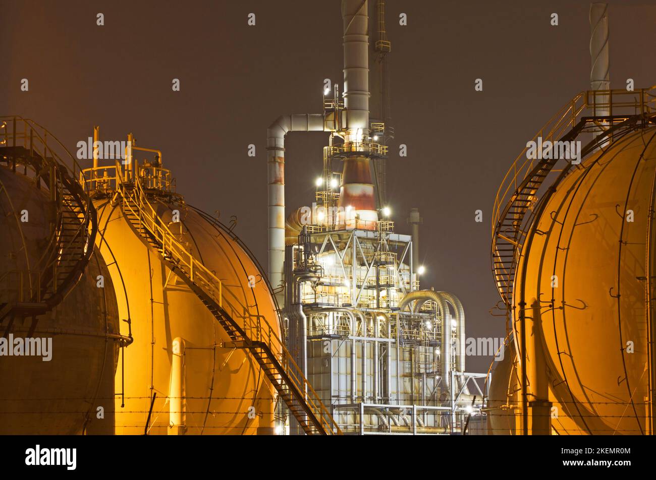 A large oil-refinery plant with Liquefied Natural Gas - LNG - storage ...