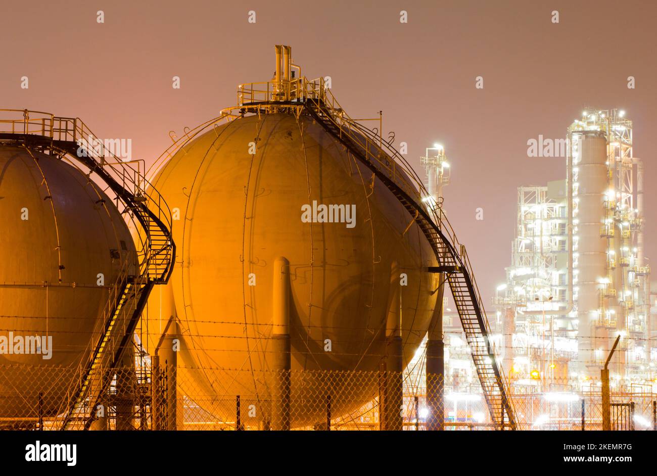 Liquified natural gas qatar hi-res stock photography and images - Alamy