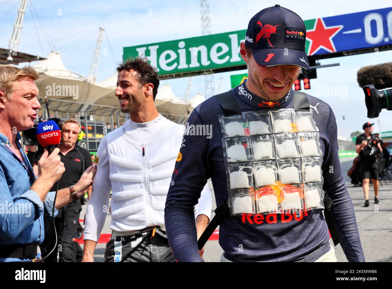 Sao Paulo, Brazil. 13th Nov, 2022. (L to R): Simon Lazenby (GBR) Sky ...