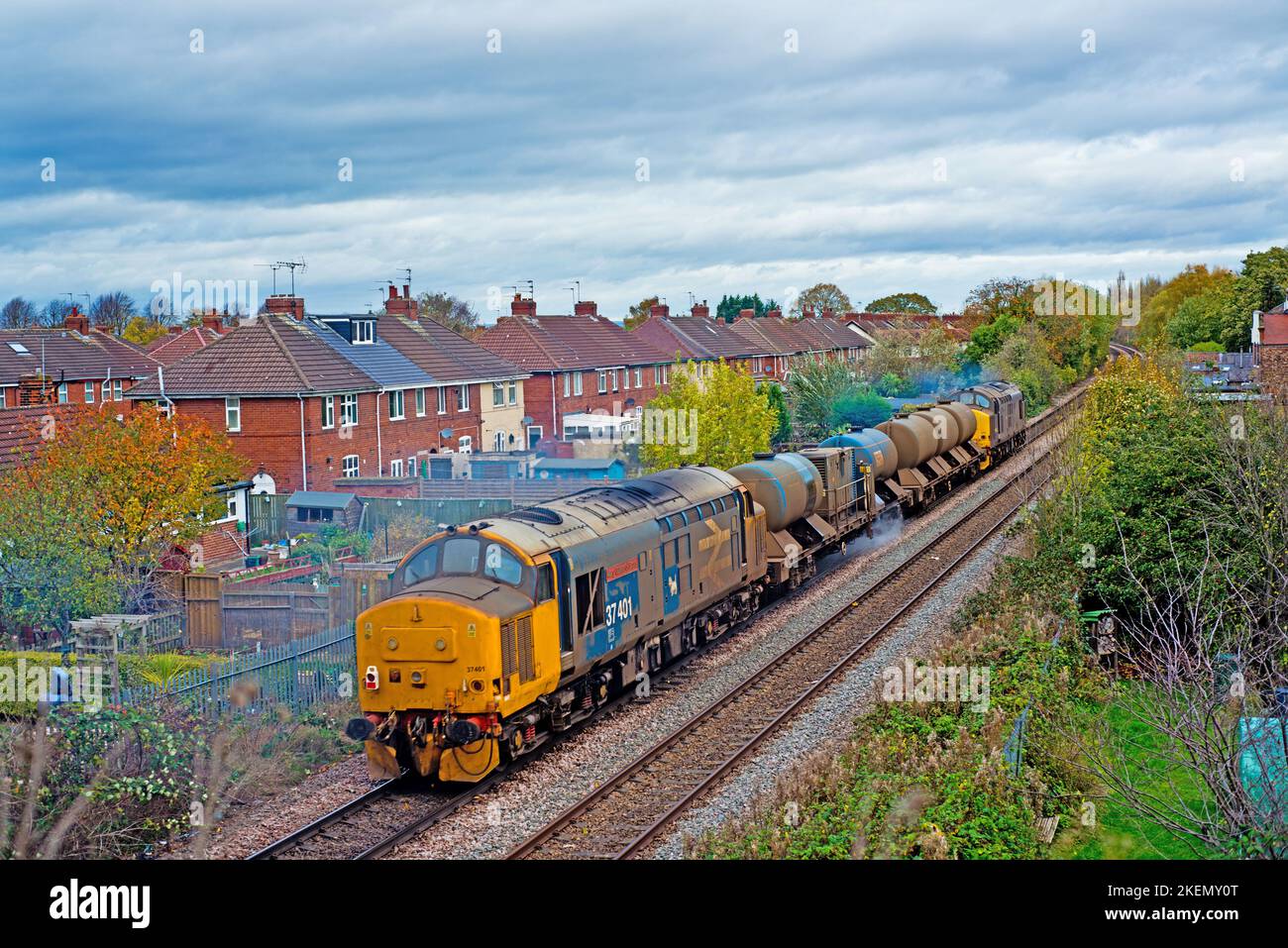 Class 37401 locomotive hi-res stock photography and images - Alamy