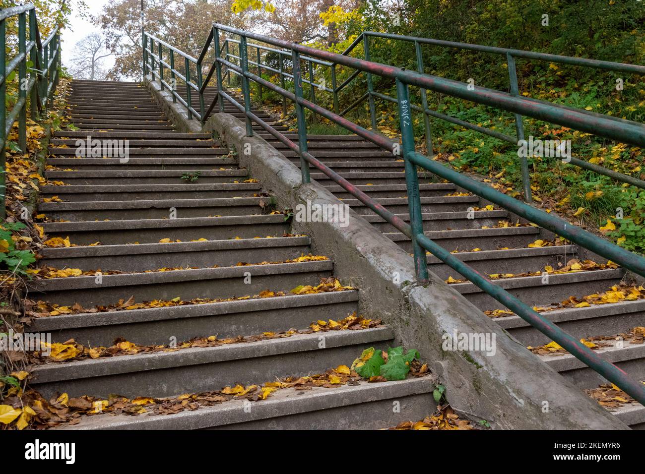 Stairs walkway hi-res stock photography and images - Alamy