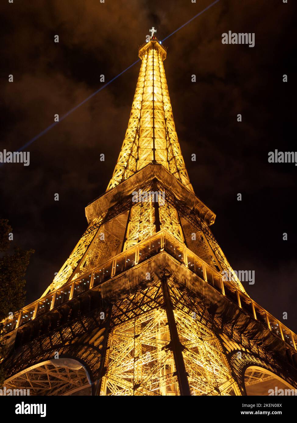 Nigh time paris hi-res stock photography and images - Alamy
