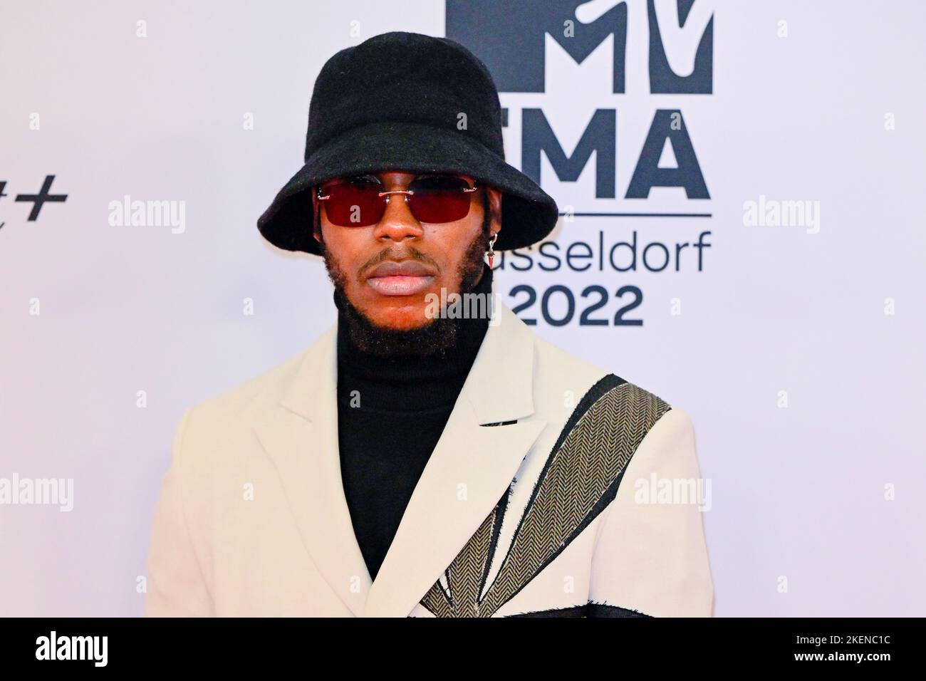 Che Lingo attending the 2022 MTV EMAs at the PSD Bank Dome in ...