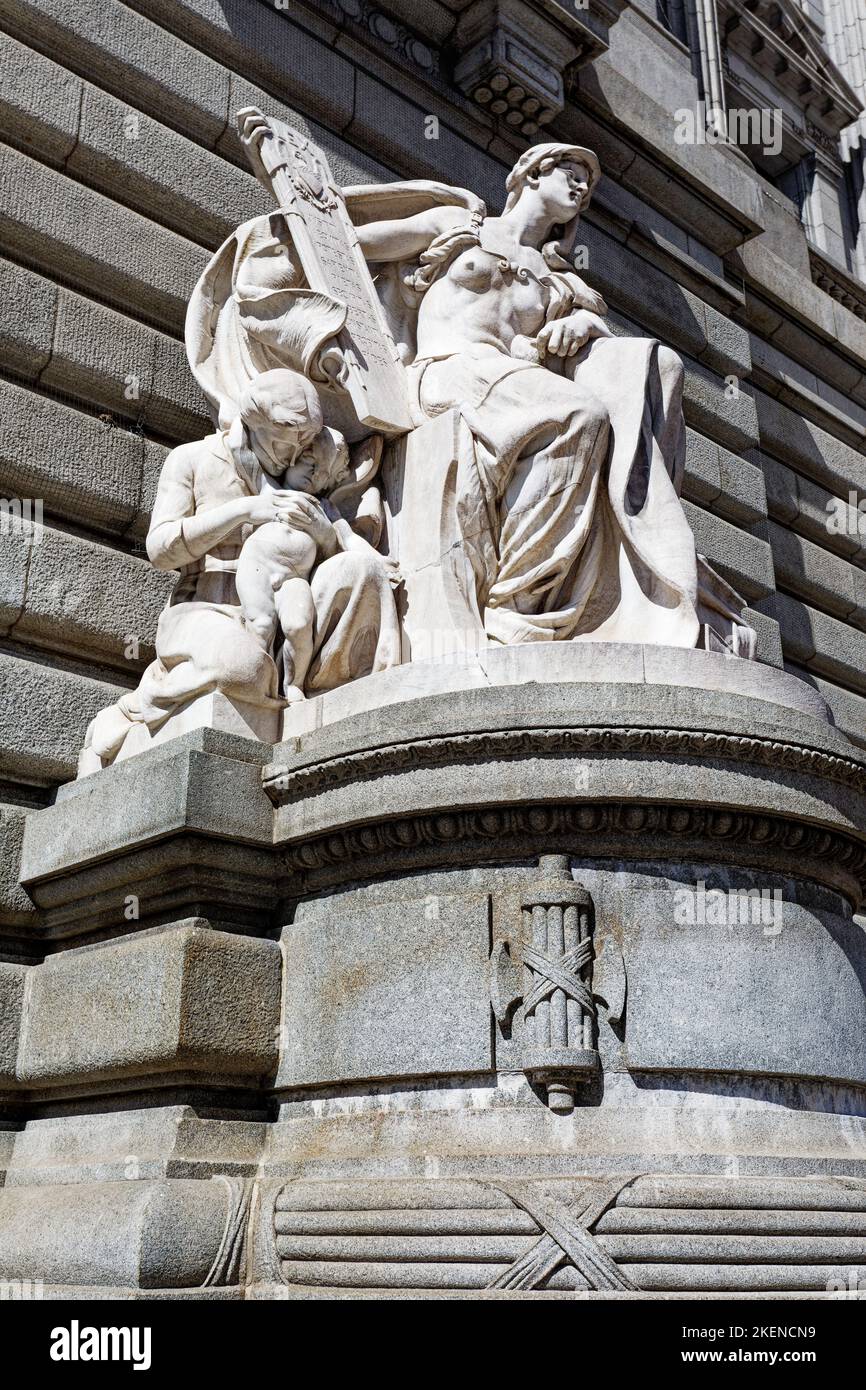 "Jurisprudence," one of the two Daniel Chester French sculptures ...