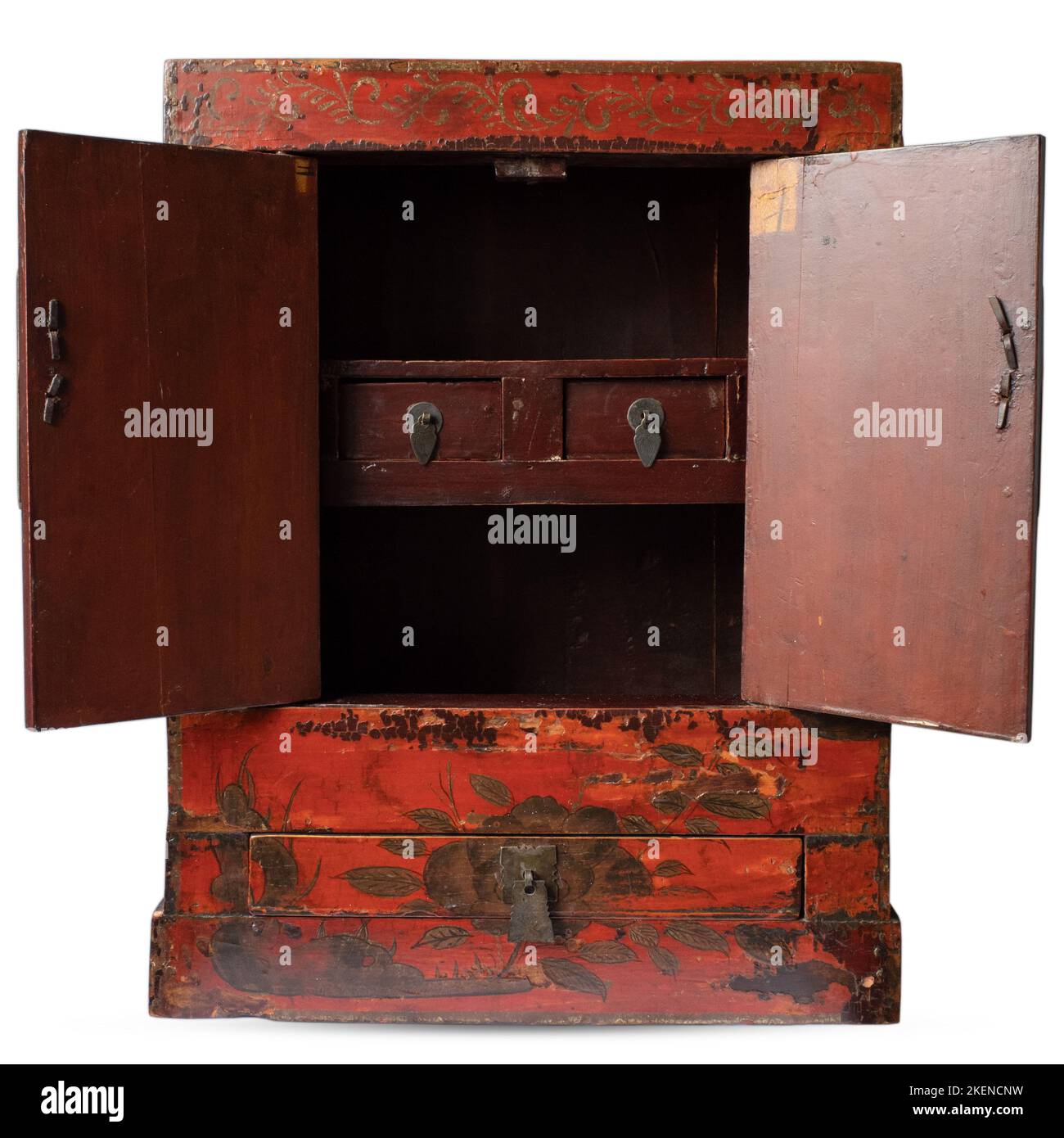 Chinese wedding cabinet hi-res stock photography and images - Alamy