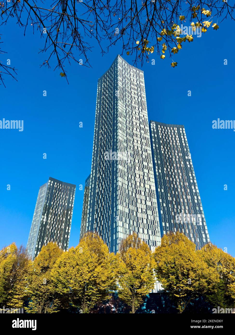 Manchester skyscrapers hi-res stock photography and images - Alamy