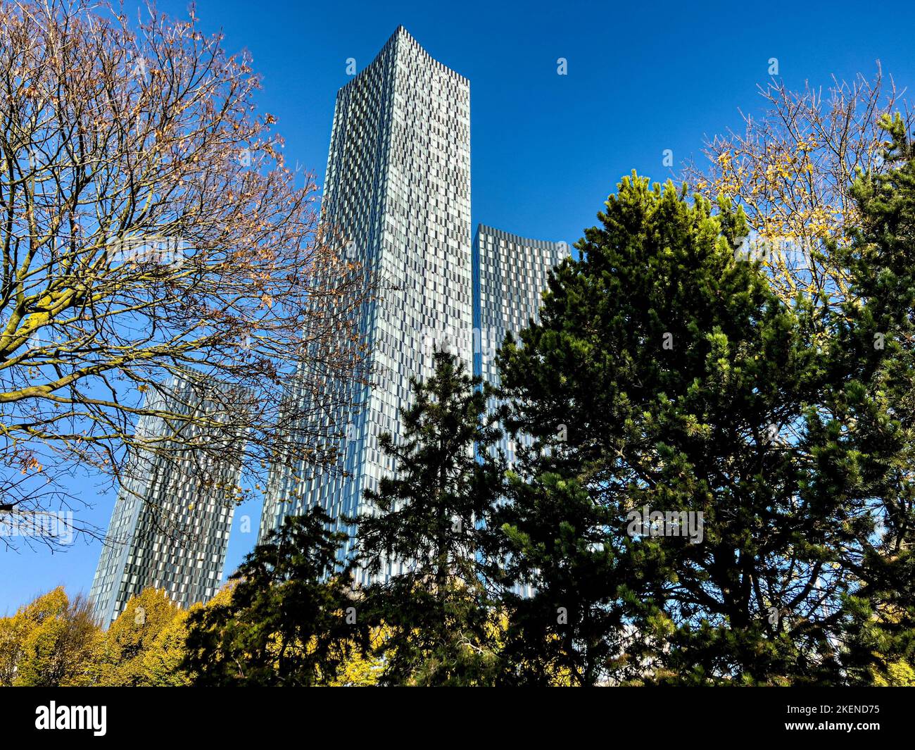 Manchester skyscrapers hi-res stock photography and images - Alamy