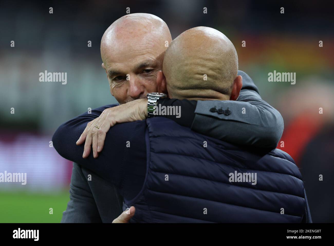 Stefano Pioli Head Coach of AC Milan hugs Vincenzo Italiano Head Coach ...