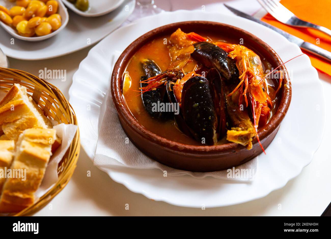 Peruvian seafood soup Parihuela Stock Photo - Alamy