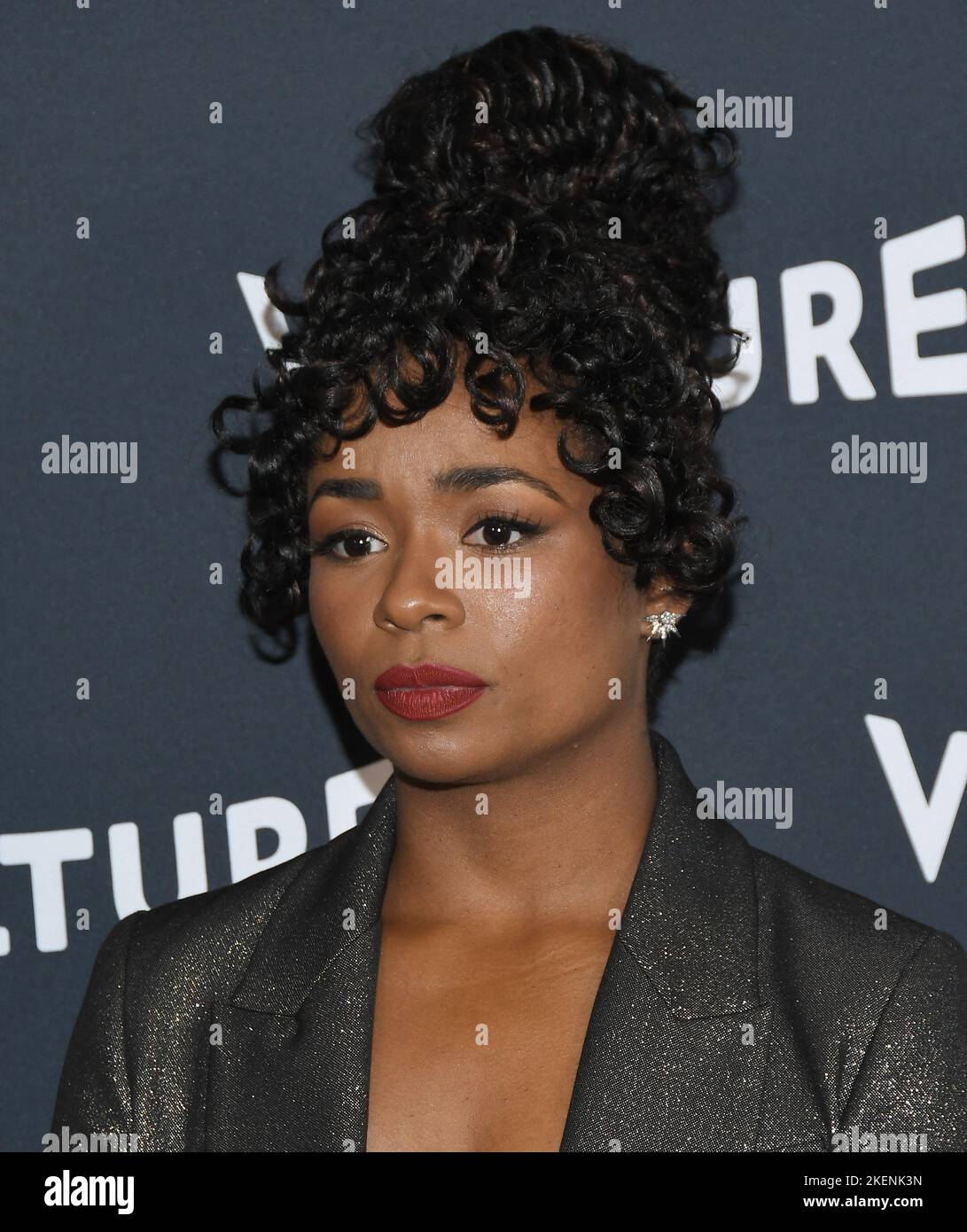 Alexis Floyd arrives at the Vulture Festival 2022: Grey’s Anatomy Cast ...