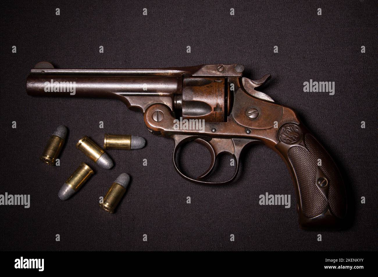 Smith & Wesson 32 Double Action Fourth Model Revolver Stock Photo - Alamy