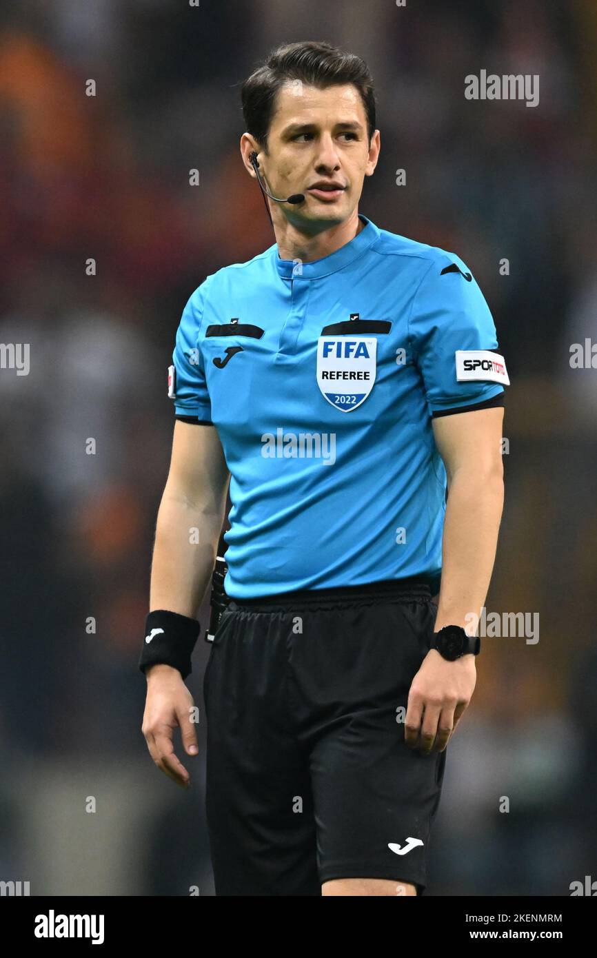 ISTANBUL - Referee Halil Umut Meler during the Turkish Super Lig match ...