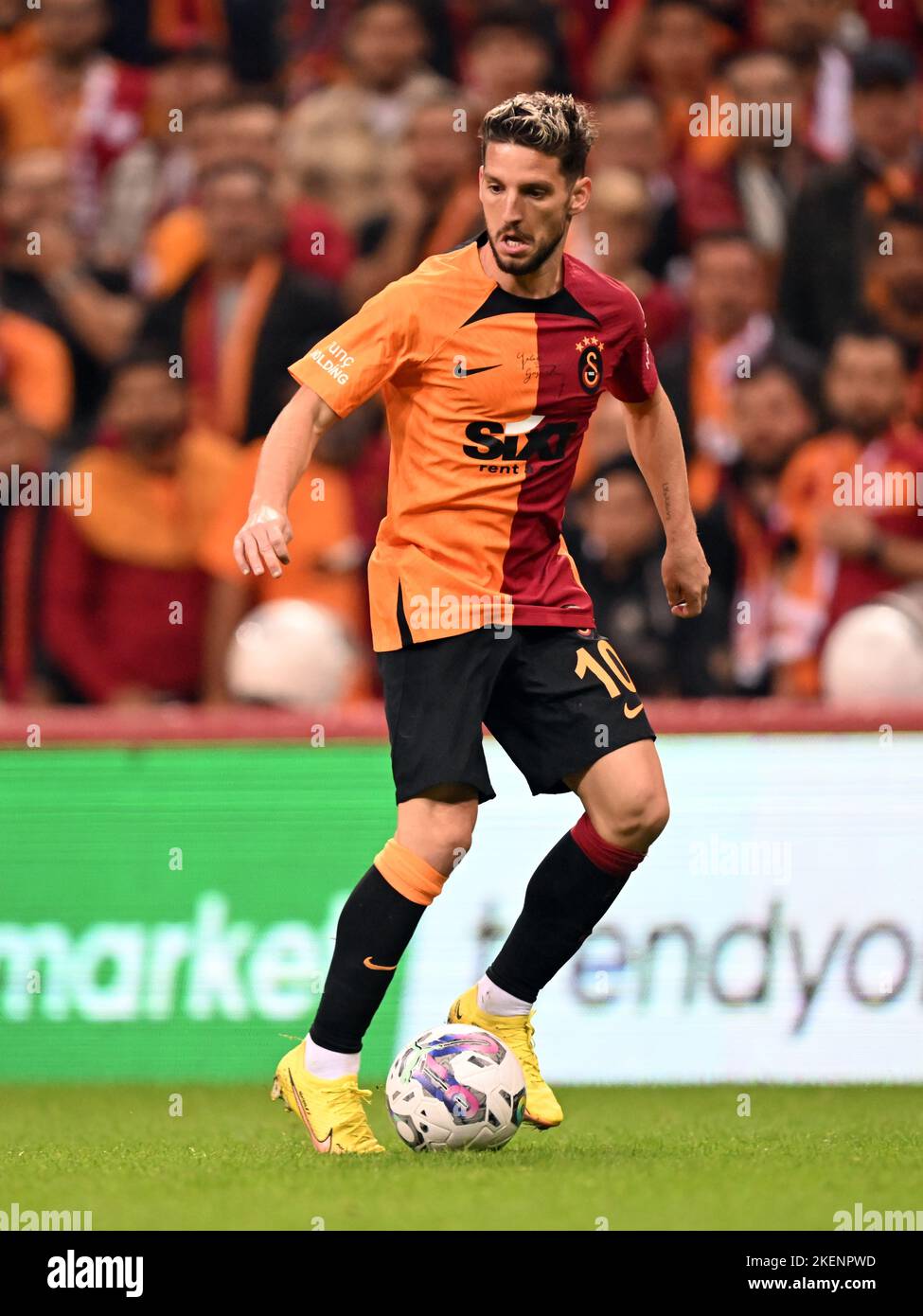 ISTANBUL - Dries Mertens of Galatasaray AS during the Turkish Super Lig ...