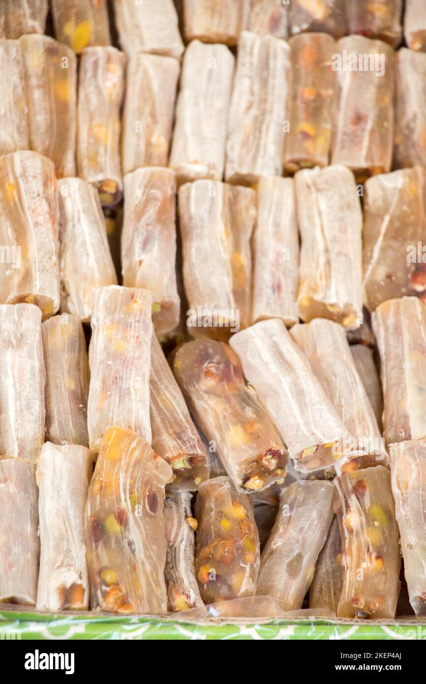 Traditional turkish delight at the bazaar Stock Photo - Alamy