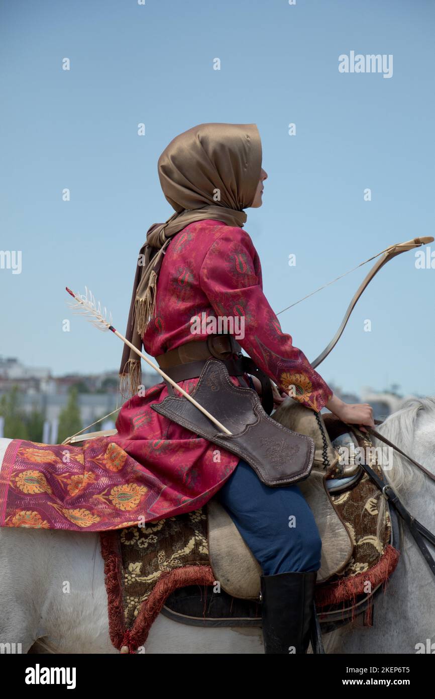 Ottoman archer riding and shooting on horseback Stock Photo - Alamy