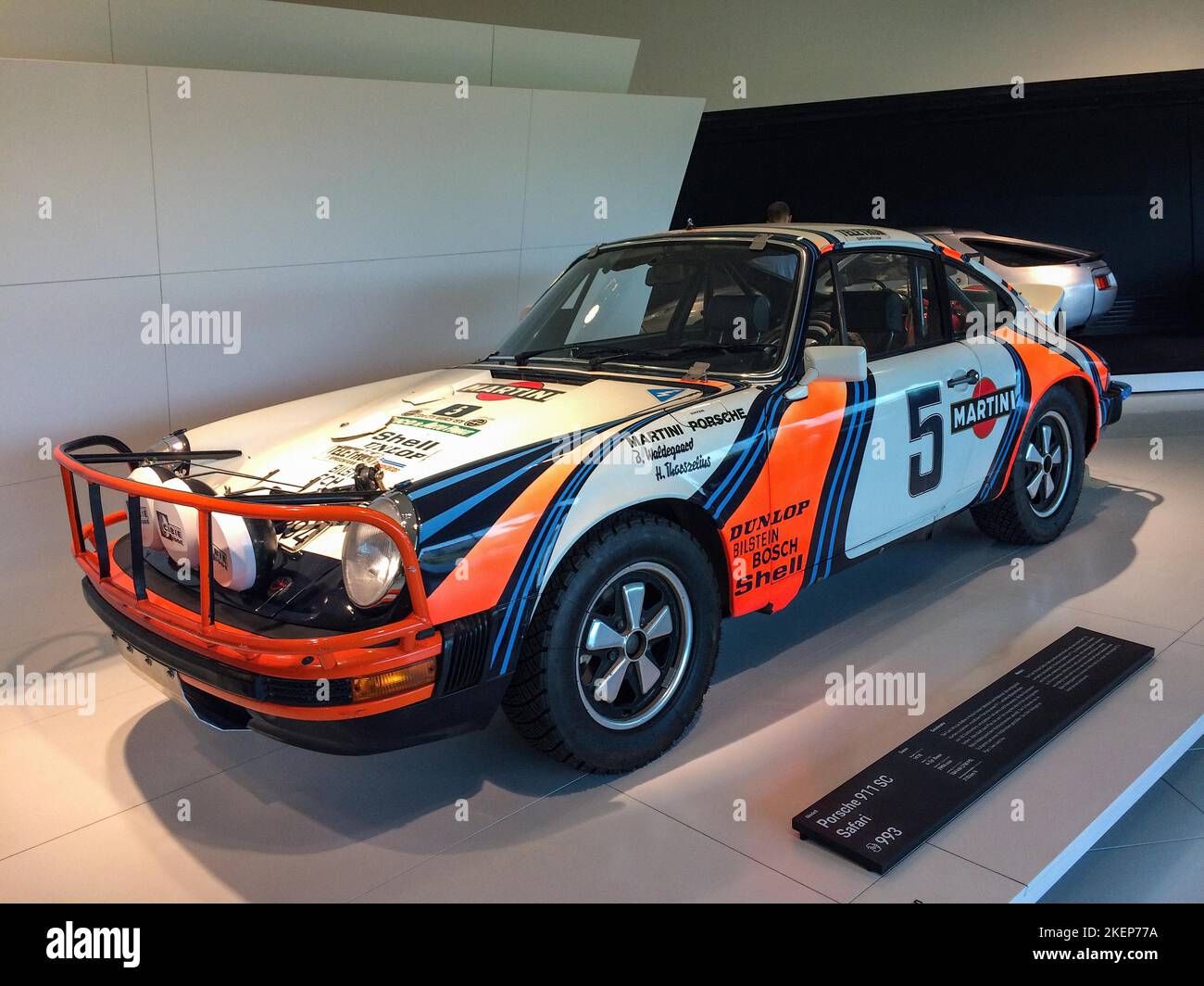 Off-road high-slung Porsche 911 SC Rallye with more ground clearance in ...