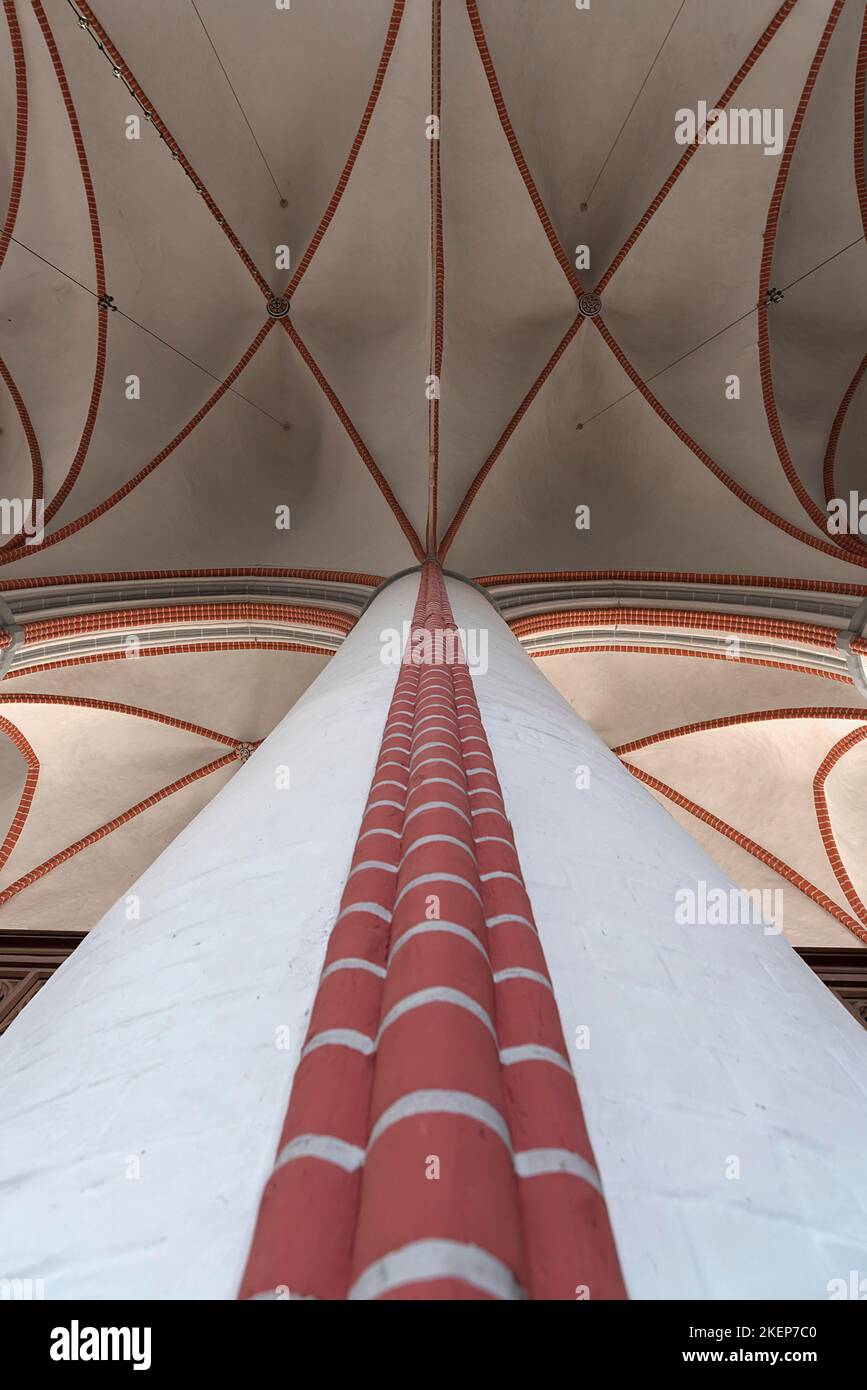 Column with vault in Bardowick Cathedral, Bardowick, Lower Saxony ...