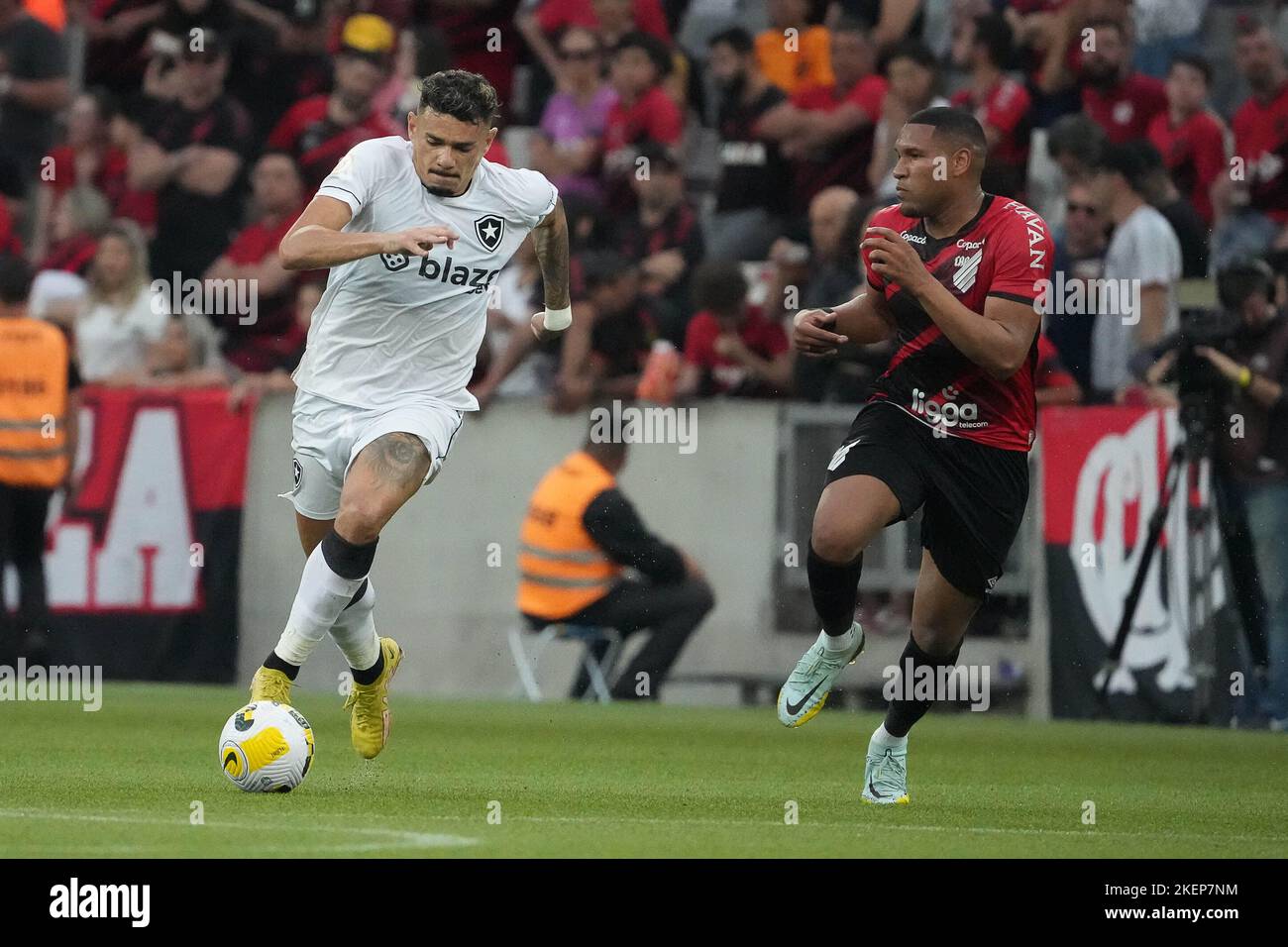 Curitiba, Brazil. 13th Nov, 2022. Tiquinho Soares and Matheus Felipe ...