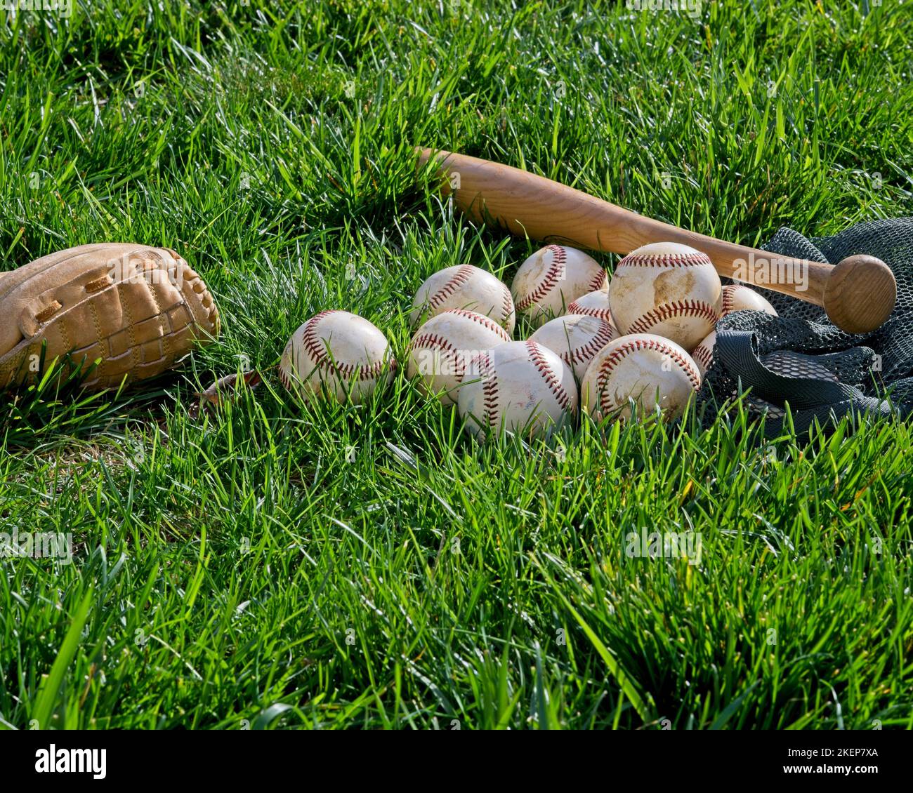 Infield grass hi-res stock photography and images - Alamy